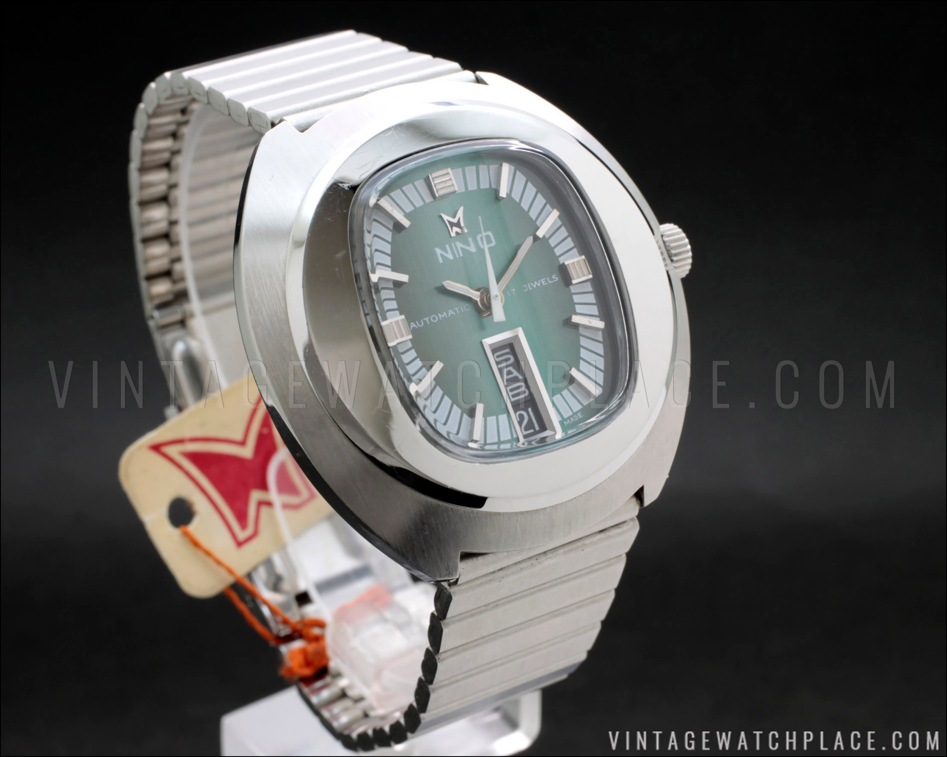 New Old Stock 70's Nino automatic vintage watch, AS 2066, UFO shape ...
