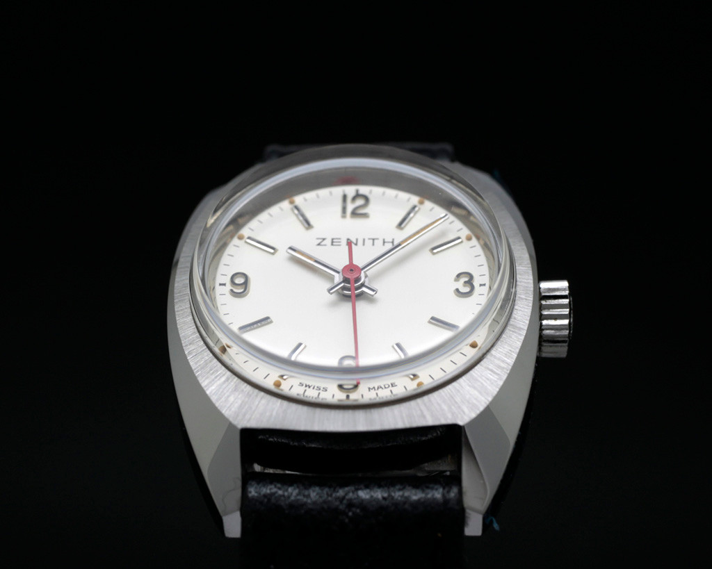 New Old Stock Zenith mechanical vintage watch for Ladies, from the late ...