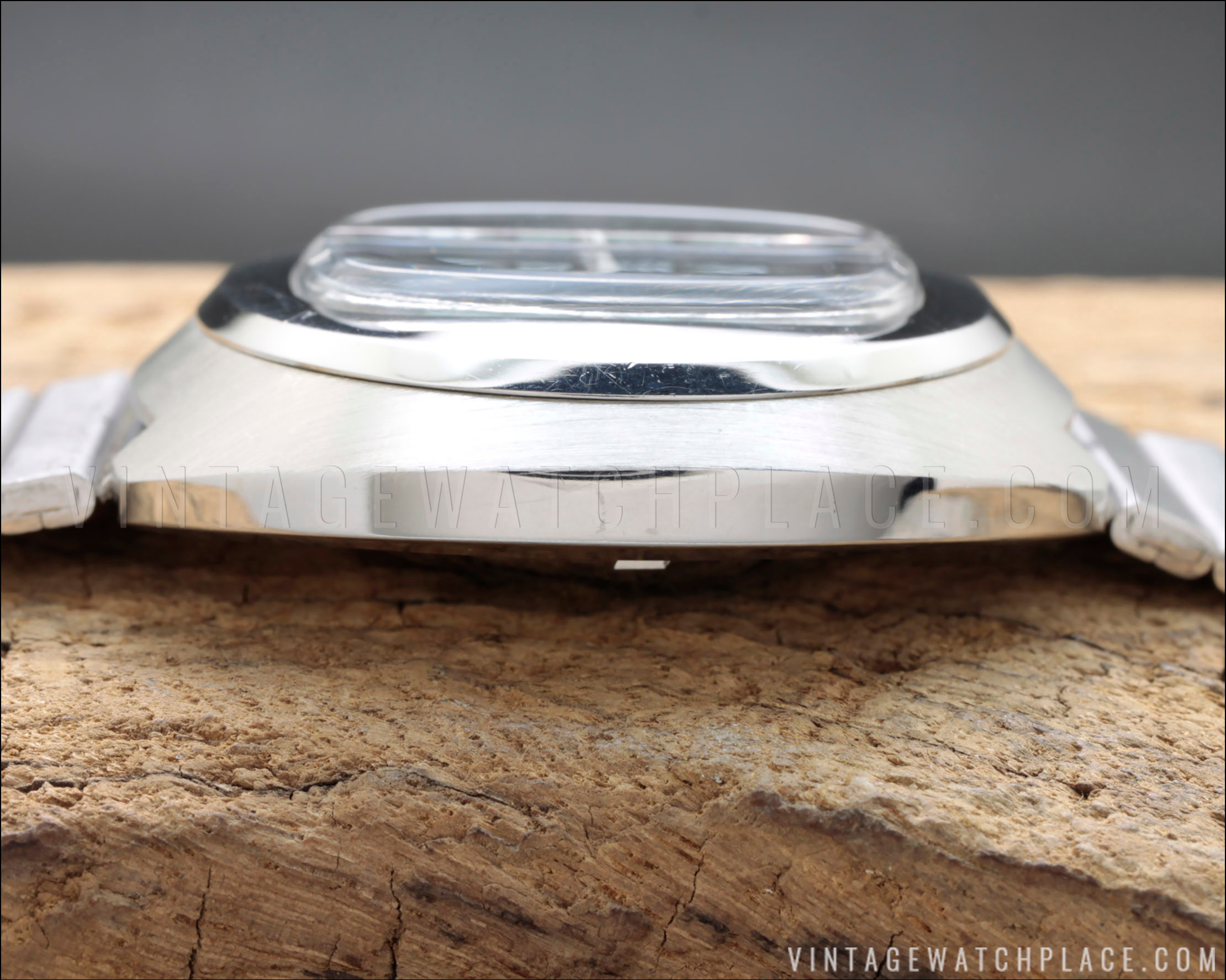 New Old Stock 70's Nino automatic vintage watch, AS 2066, UFO shape ...