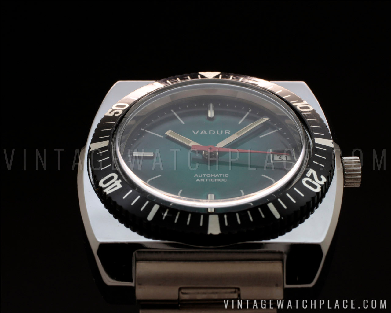 New Old Stock 70's Vadur Diver's automatic vintage watch, green dial ...