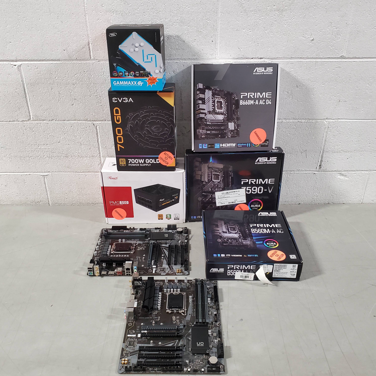 21 Units of Computer Components - MSRP $3,137 - Salvage (Lot # 667023 ...