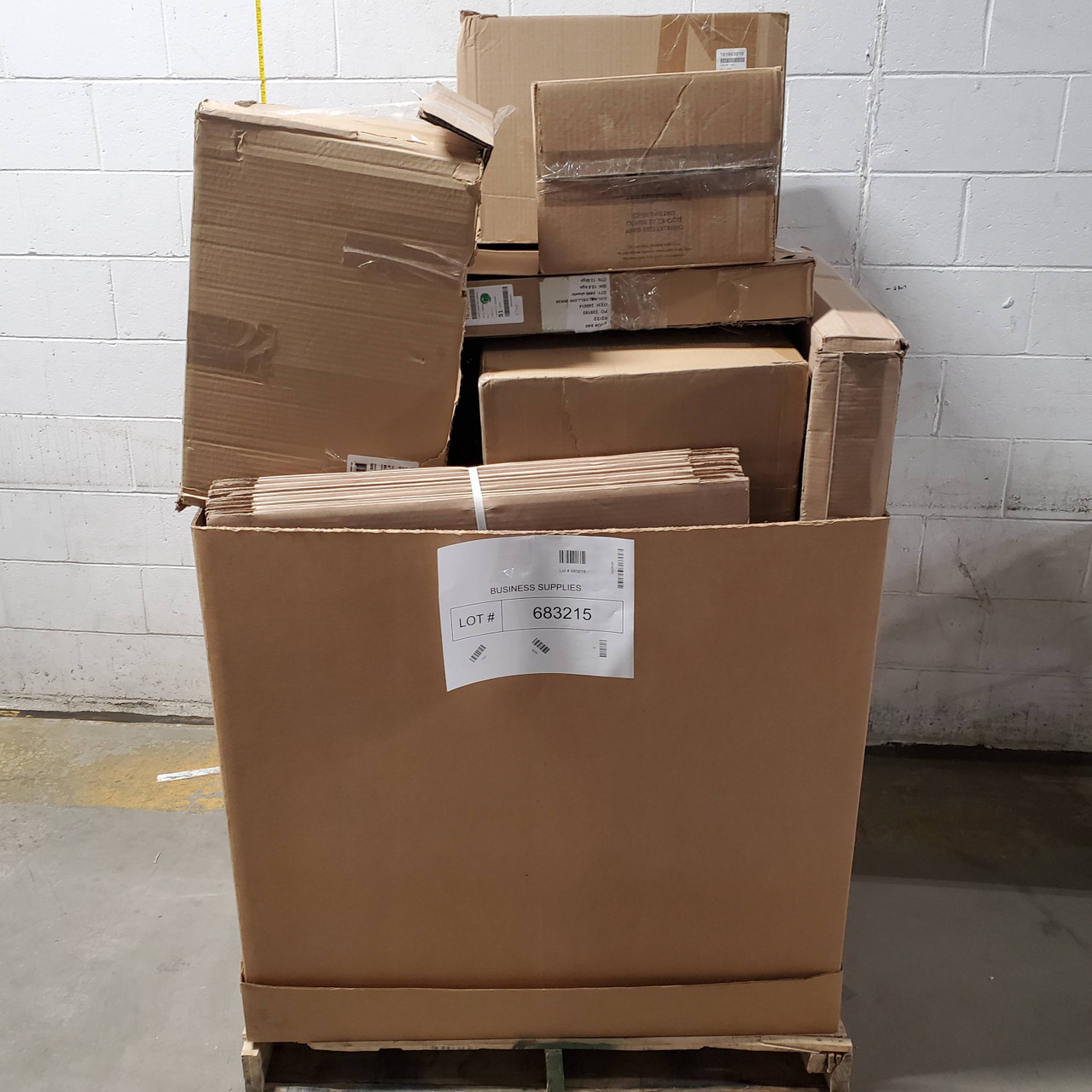 37 units of Business Supplies - MSRP $2,728 - Returns (Lot # 683215 ...