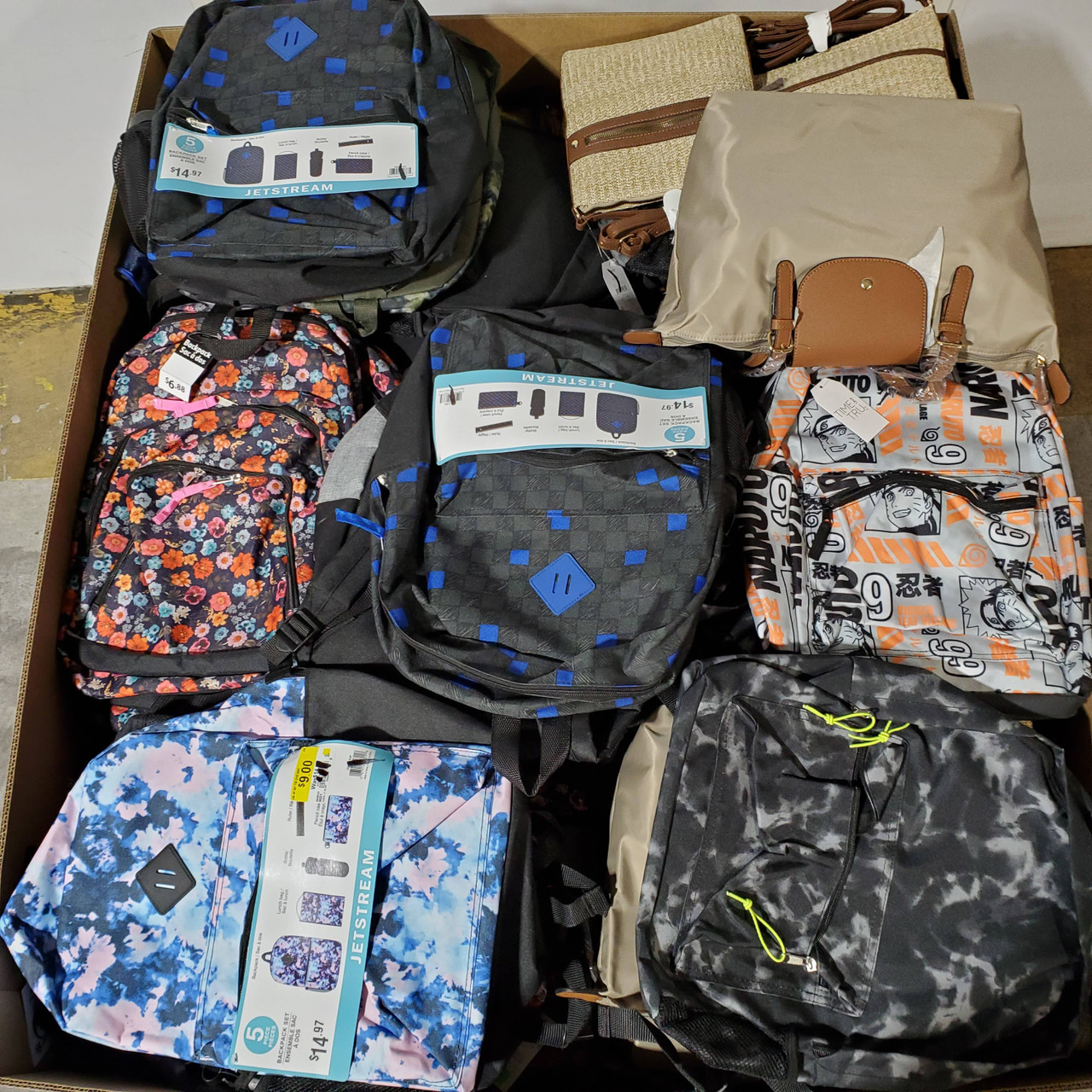 82 units of Luggages & Bags - MSRP $3,019 - Returns (Lot # 851315 ...