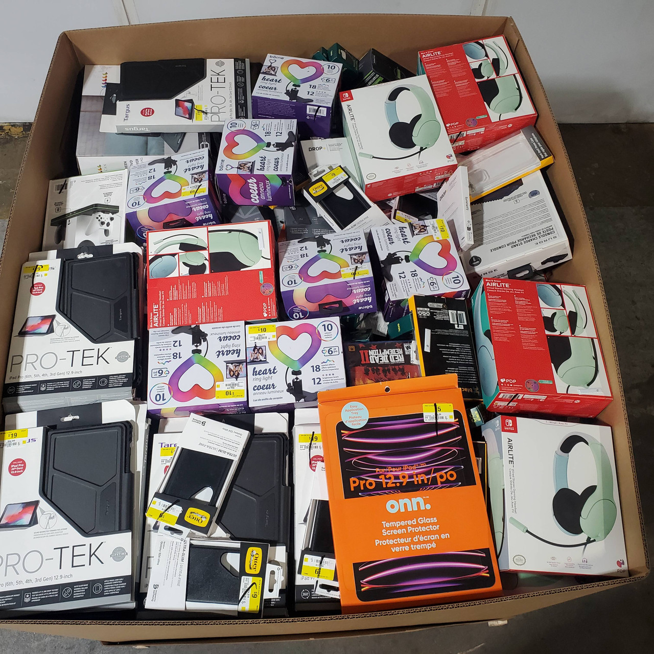 784 units of Electronics & Acc (Mix) - MSRP $25,181 - Returns (Lot ...