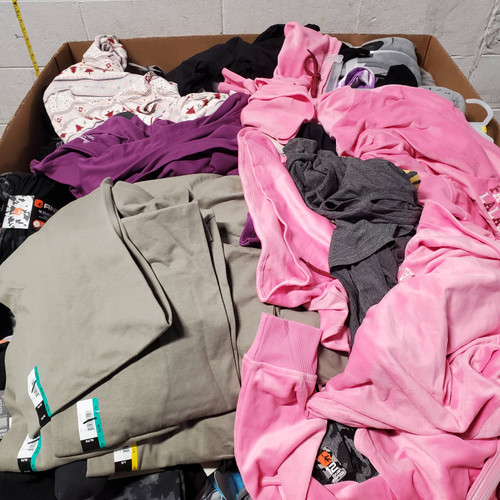 550 units of Clothing & Accessories - MSRP $7,948 - Returns (Lot ...