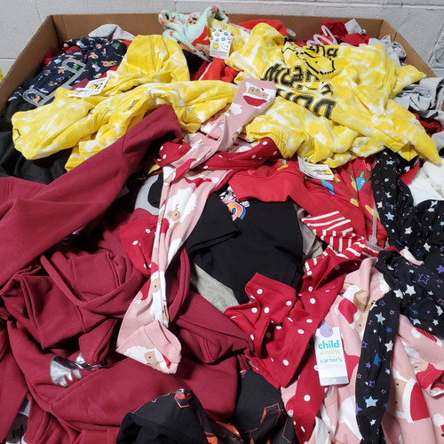 614 Units Of Clothing Accessories MSRP 8 729 Returns Lot 614-units-of-clothing-accessories-msrp-8-729-returns-lot