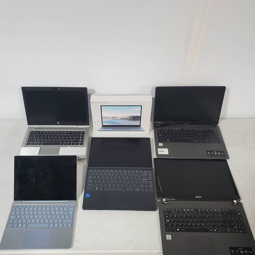 11 units of Laptops - MSRP $7,670 - Salvage (Lot # 713708) - Restock Canada