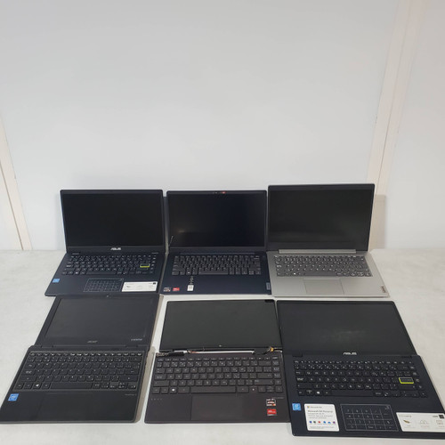 12 units of Laptops - MSRP $7,800 - Salvage (Lot # 724501) - Restock Canada