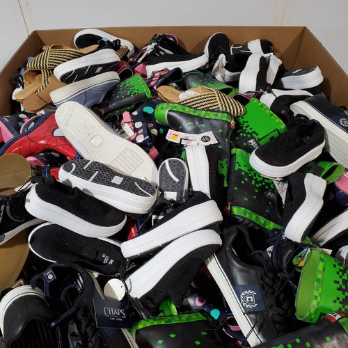 303 units of Shoes (pair) - MSRP $7,685 - Returns (Lot # 771929 ...