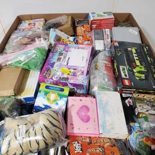 241 units of Toys - MSRP $5,965 - Returns (Lot # 779242) - Restock Canada