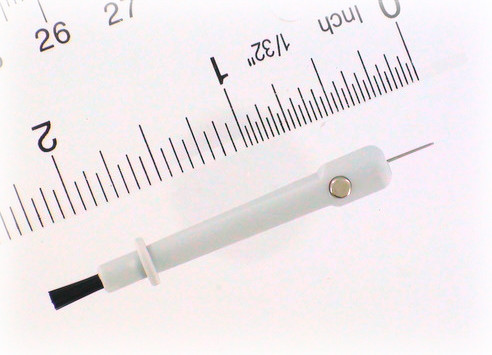 Ear Wax Tool With Wax Removal Loop, Cleaning Brush and Battery Handling ...