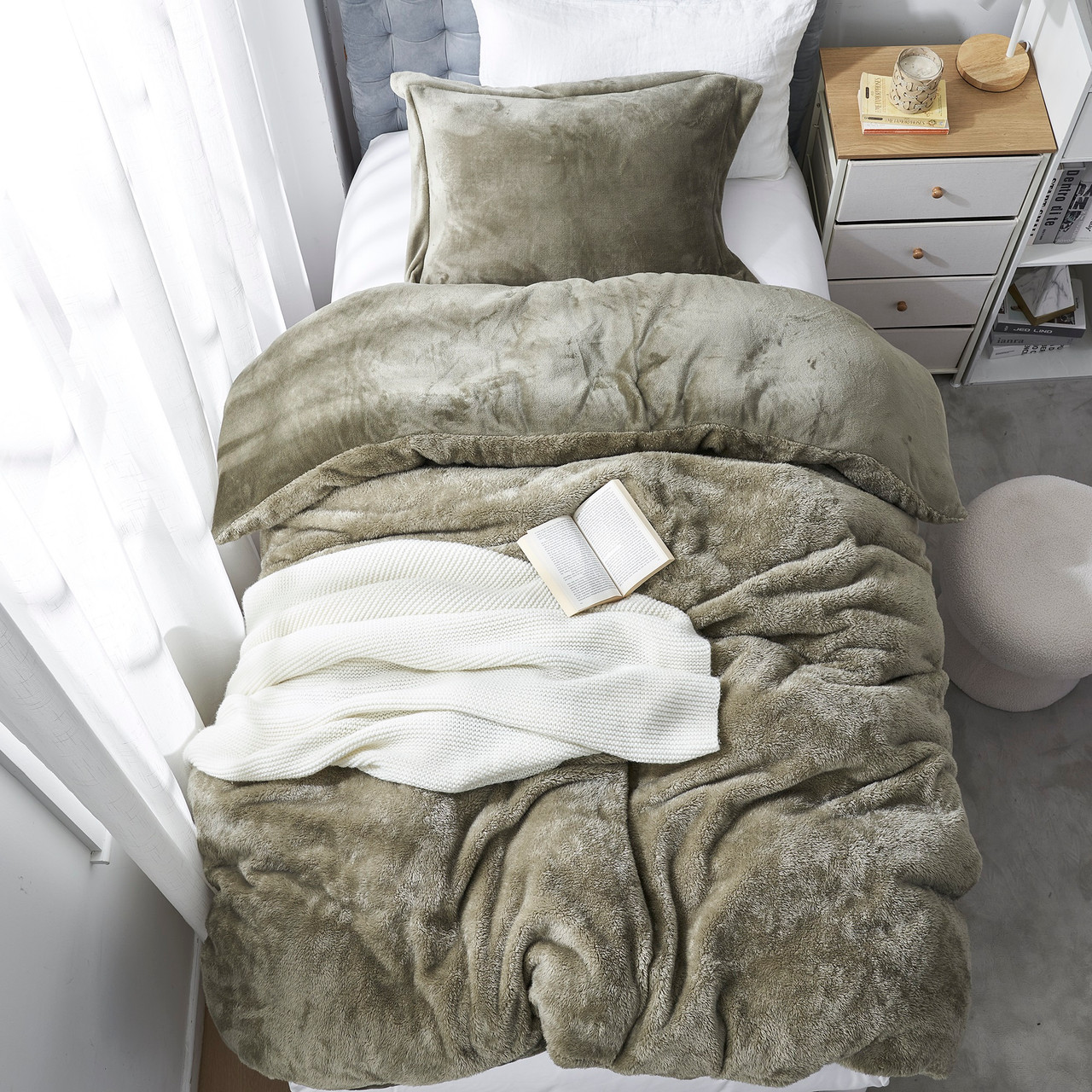 Dam Bae, She Thick - Coma Inducer® Duvet Cover Set - Silver Sage