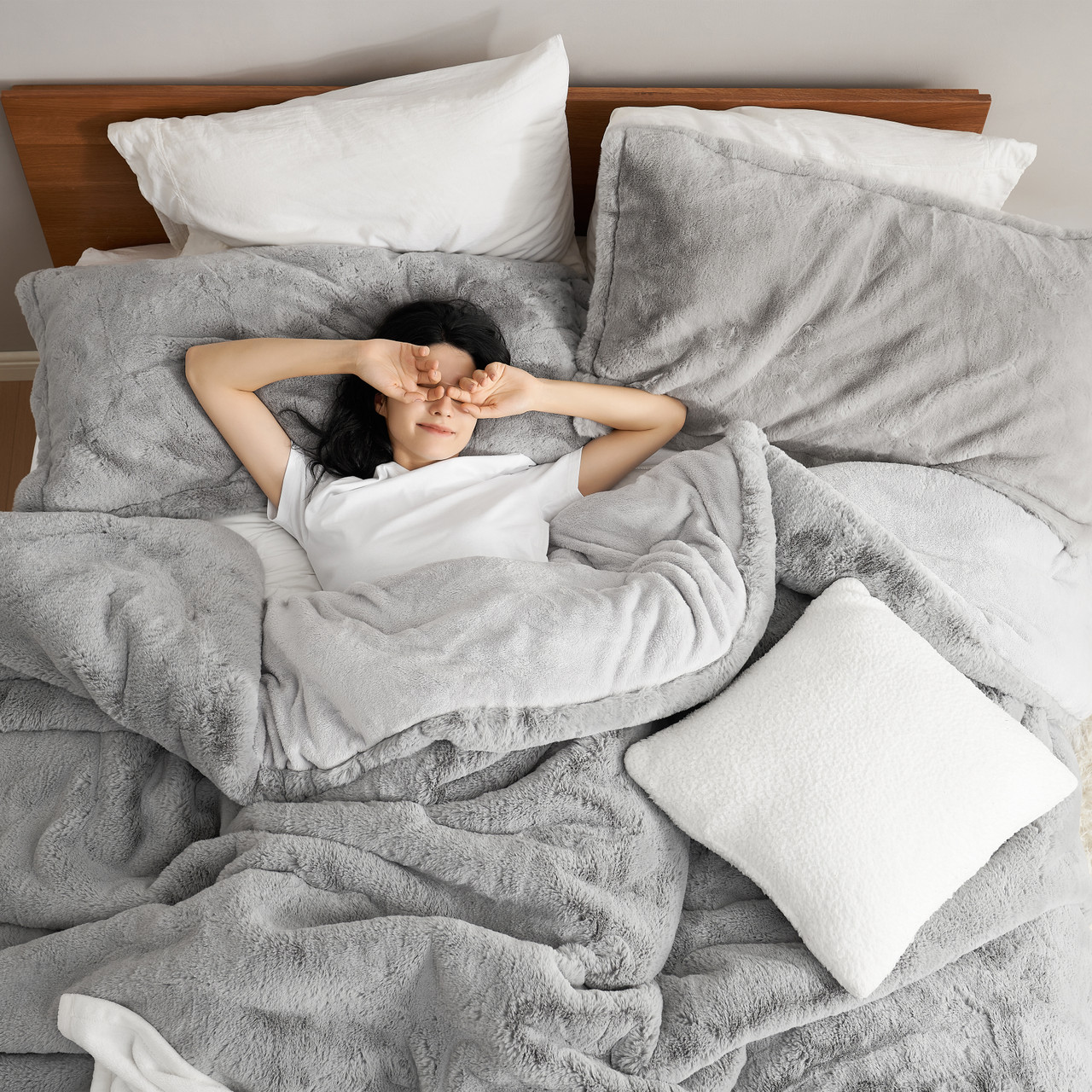 Chunky Bunny - Coma Inducer® Oversized Comforter - Glacier Gray