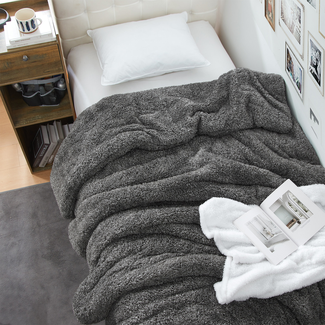 Coma Inducer® Oversized Comforter - The Original Plush - Frosted Polar ...