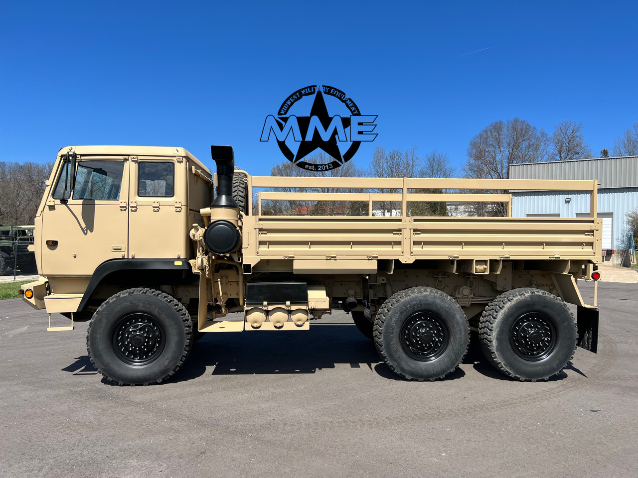 2009 BAE Systems M1093A1 MTV 6x6 5 Ton Cargo Truck W / Air Conditioning