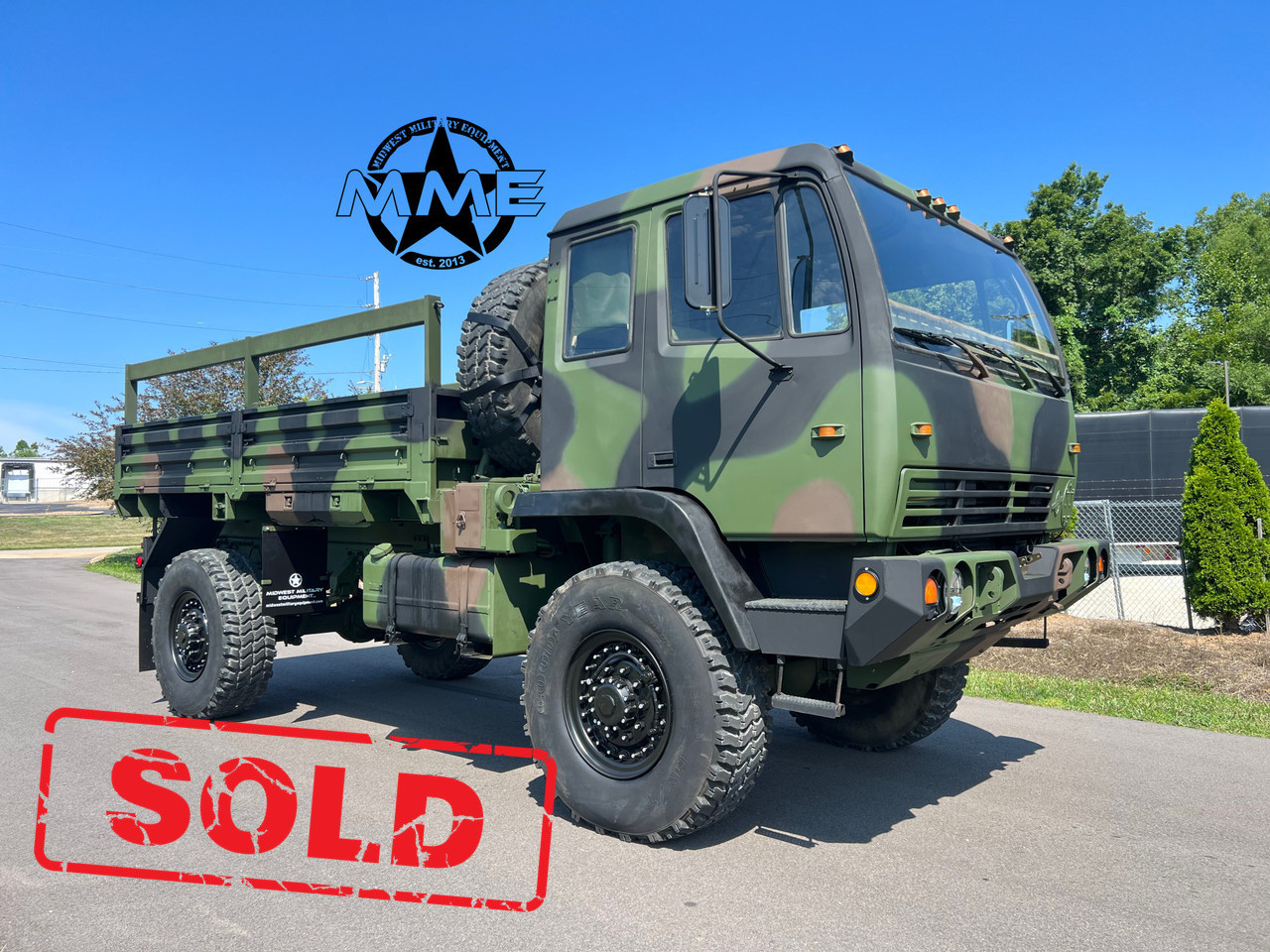 1996 Stewart & Stevenson M1078 LMTV 2 1/2 Ton Cargo Truck W/ Lift Gate