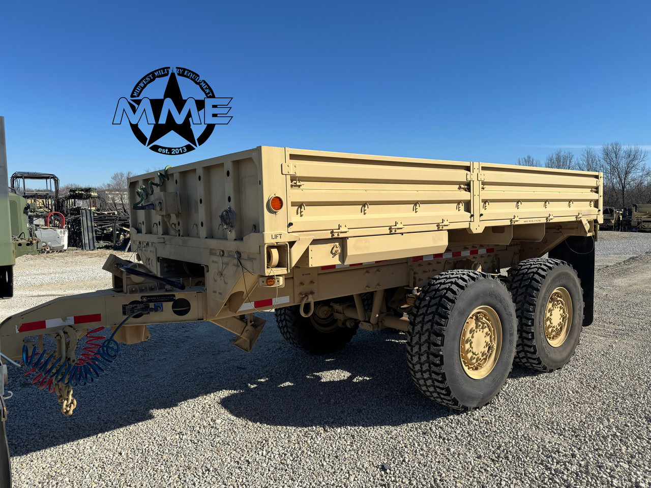 M1082 2 1/2 Ton LMTV / FMTV Drop Side Trailer