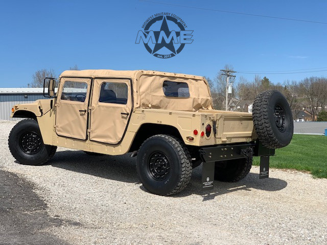 SWING OUT TIRE CARRIER FOR HMMWV/HUMVEE
