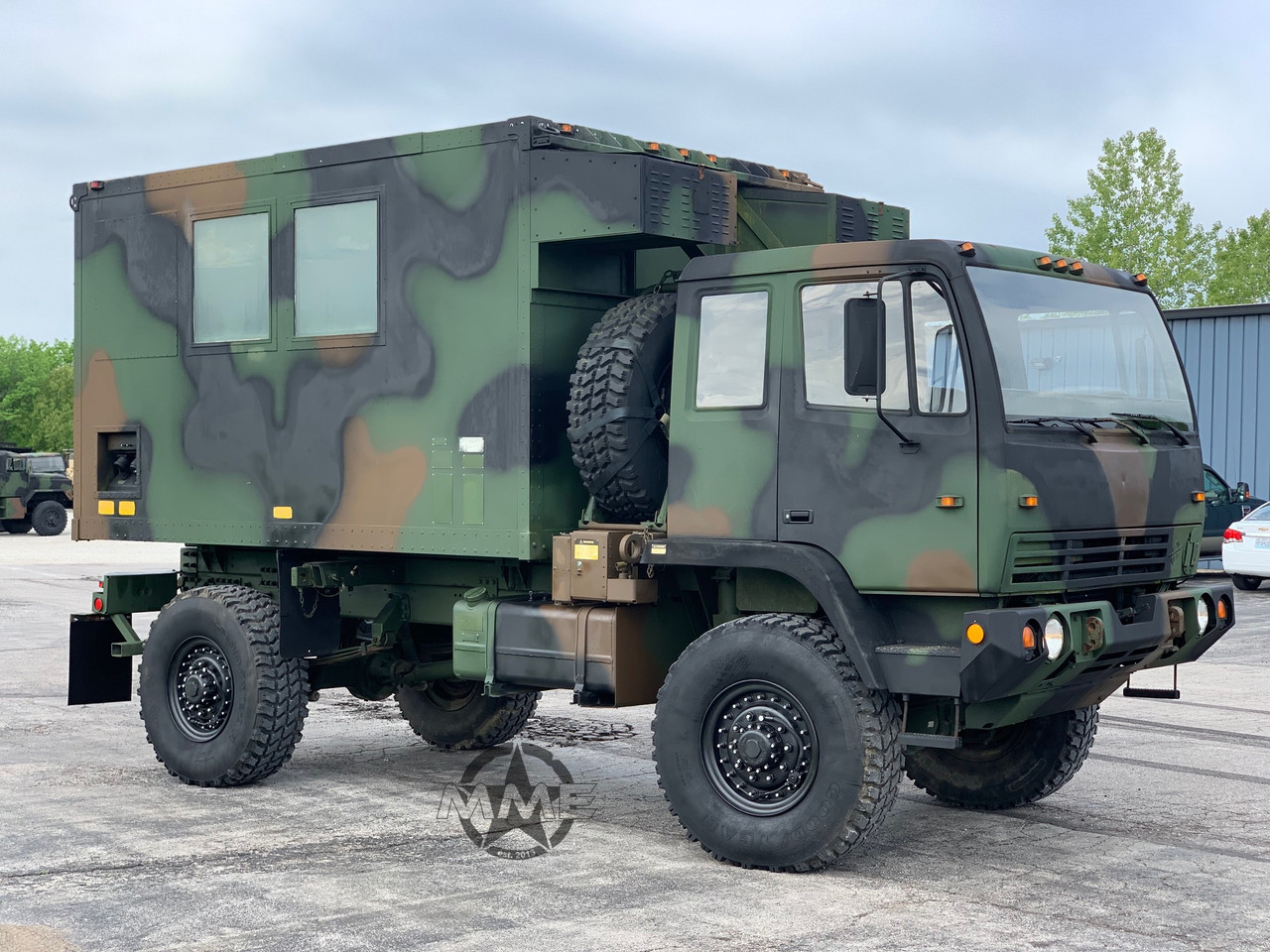 1995 Stewart & Stevenson M1079 2 1/2 Ton LMTV 4x4 Camper Truck