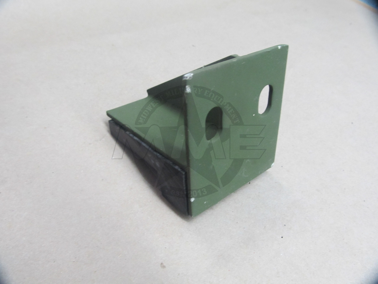 FRONT CAB BRACKET MOUNT