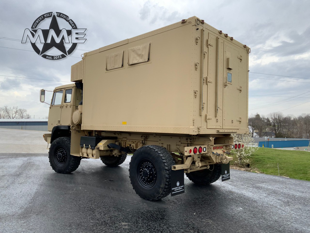 2009 BAE Systems M1081A1R LMTV 4X4 Truck With Air Conditioning & M1079 ...