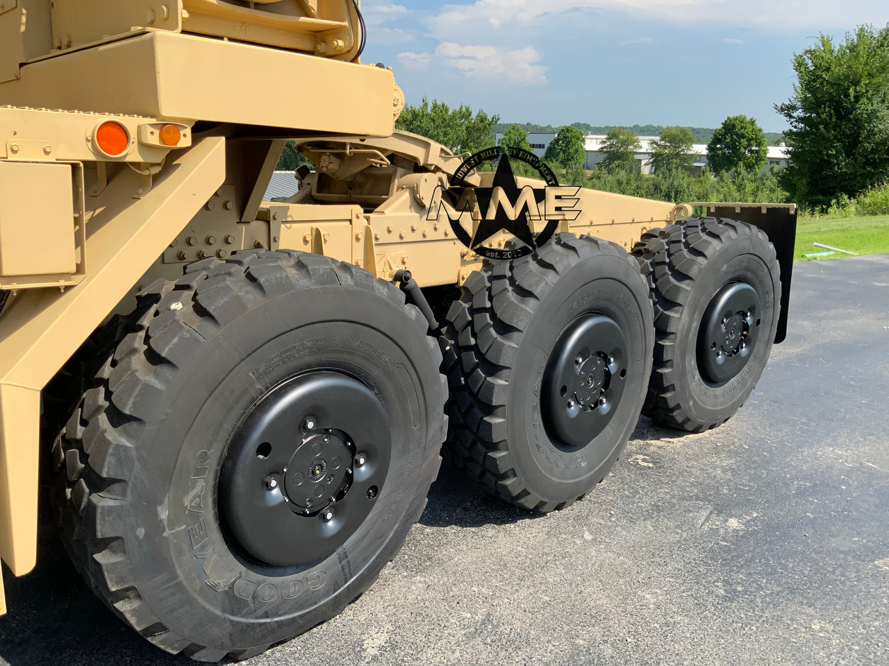 1993 Oshkosh M1070 8x8 HET Military Heavy Haul Tractor Truck Overhauled ...