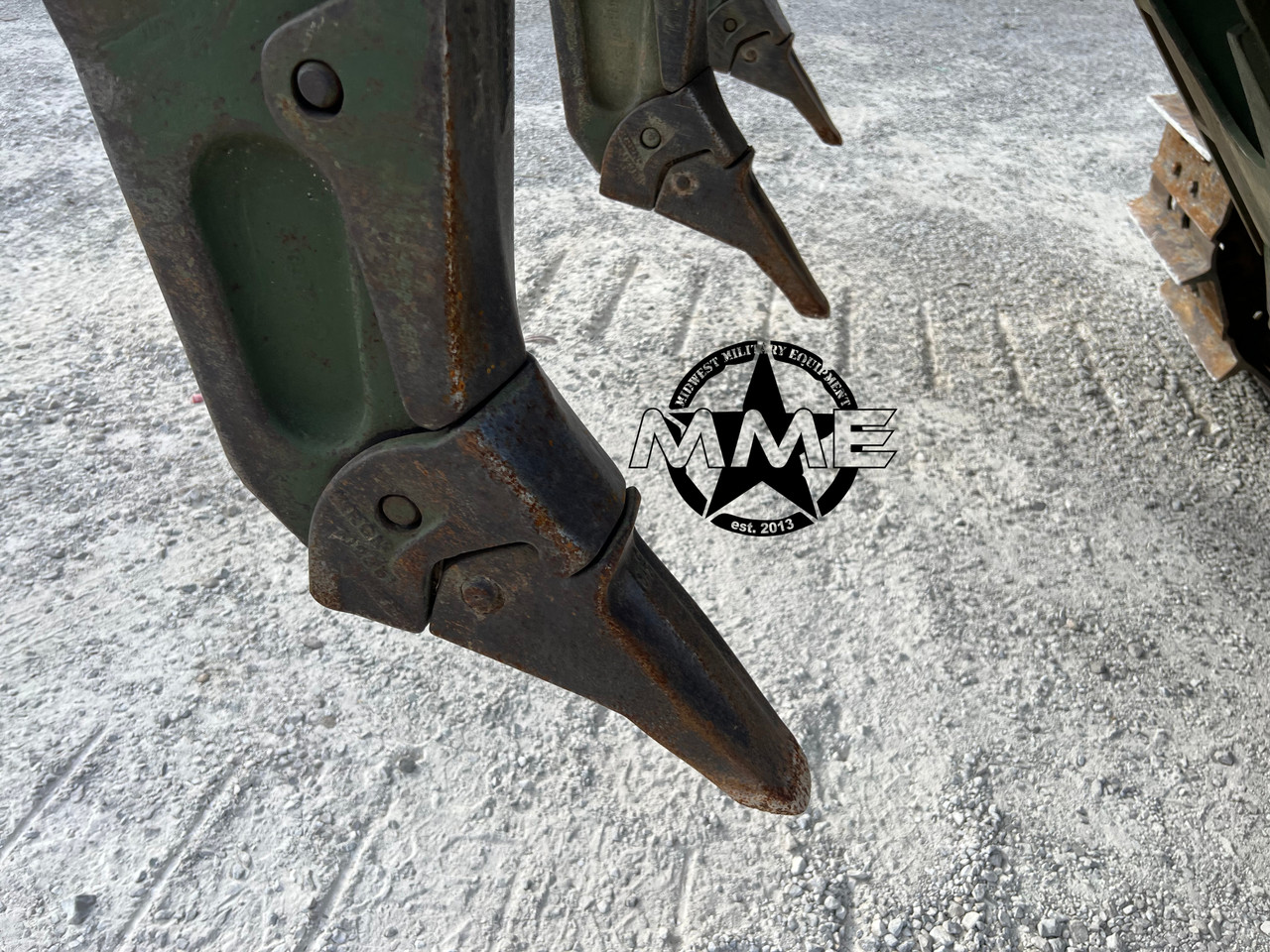 Caterpillar D7F Dozer With 3 Shank Ripper