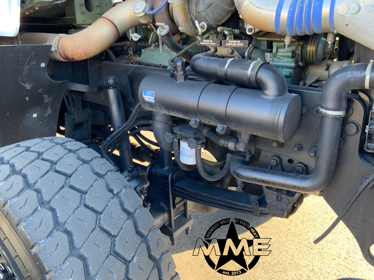 2010 M916A3 Freightliner 6x6 Semi Truck Tractor / 45,000LB Rear Winch