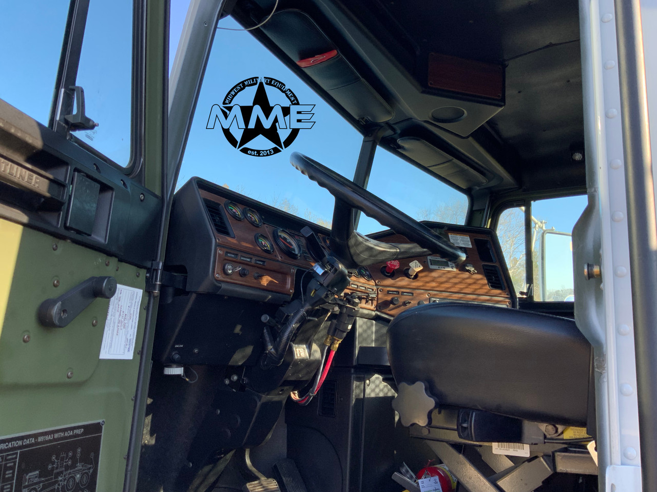 2010 M916A3 Freightliner 6x6 Semi Truck Tractor / 45,000LB Rear Winch