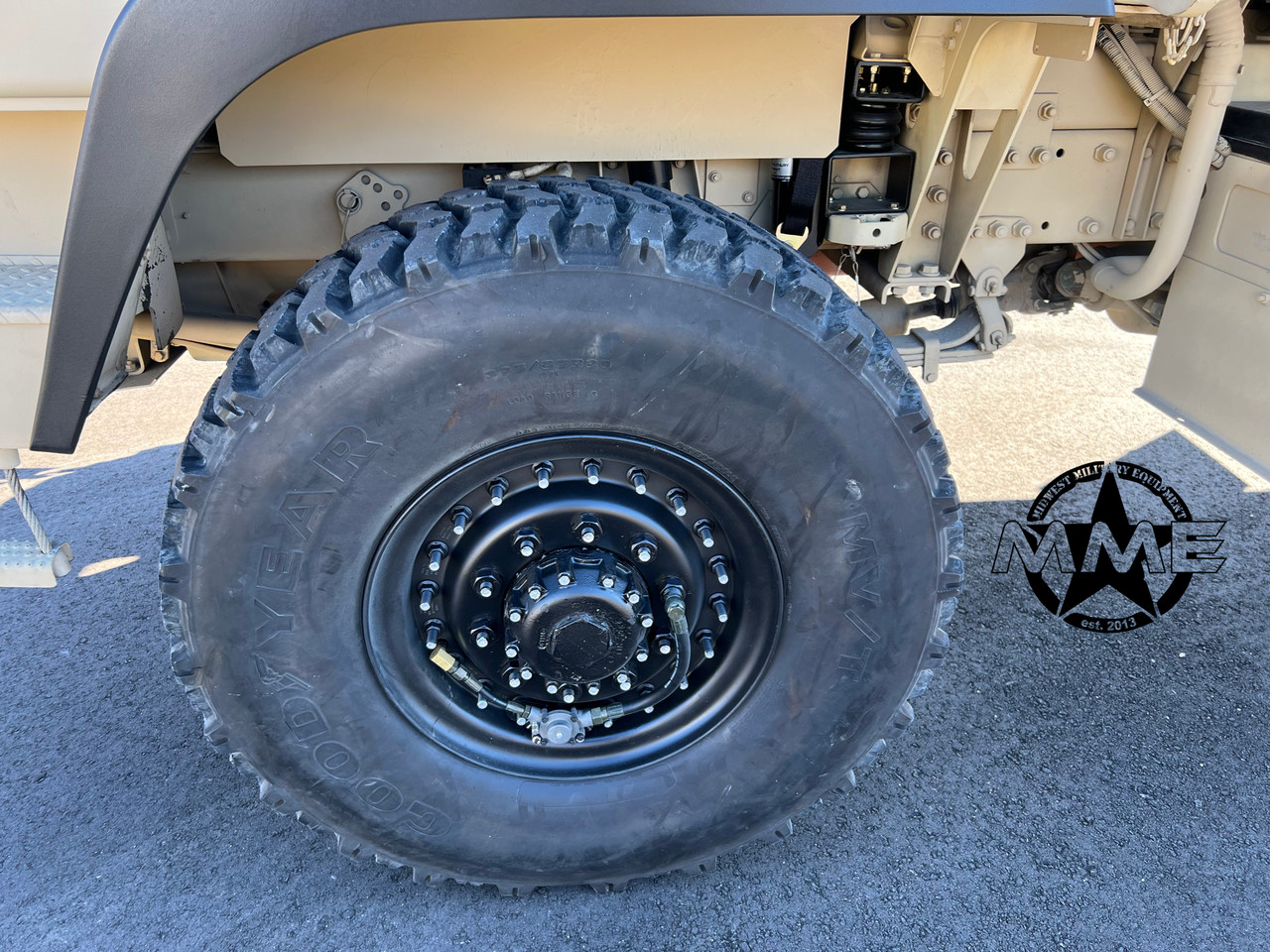 1998 Stewart & Stevenson LMTV M1079 2 1/2 Ton 4X4 Camper Truck