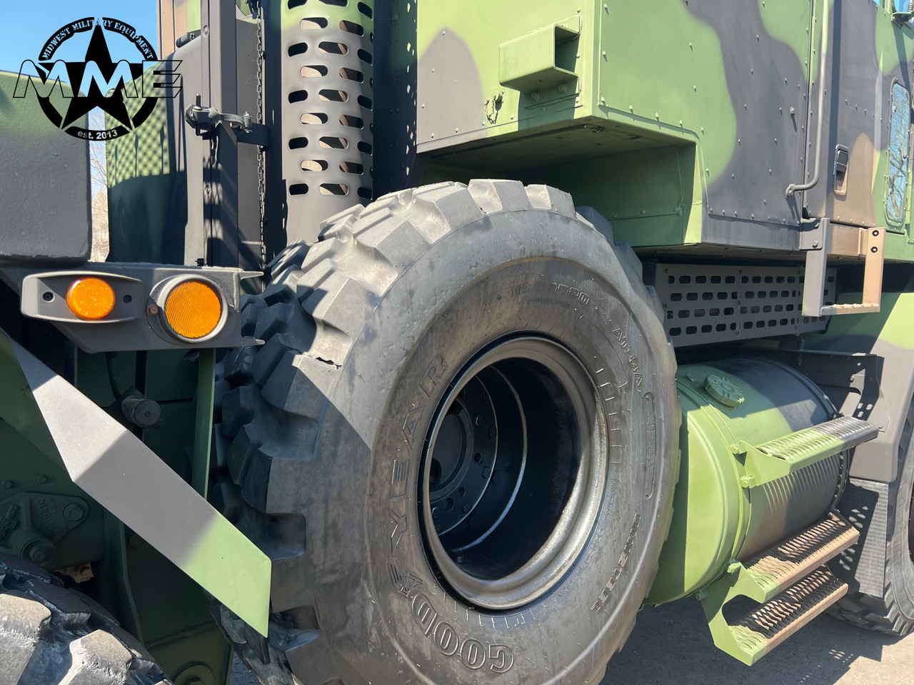 1993 Oshkosh M1070 8x8 HET Military Heavy Haul Truck Tractor Overhauled ...