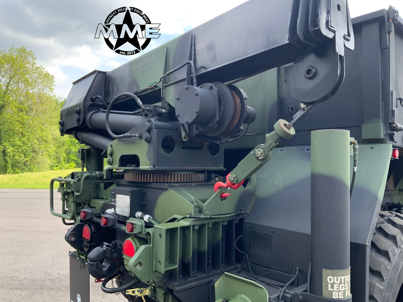 1984 M977 Oshkosh HEMTT 8X8 Truck With Grove Material Handling Crane