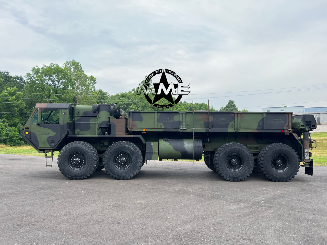 1988 M977 Oshkosh HEMTT 8X8 Truck With Grove Material Handling Crane