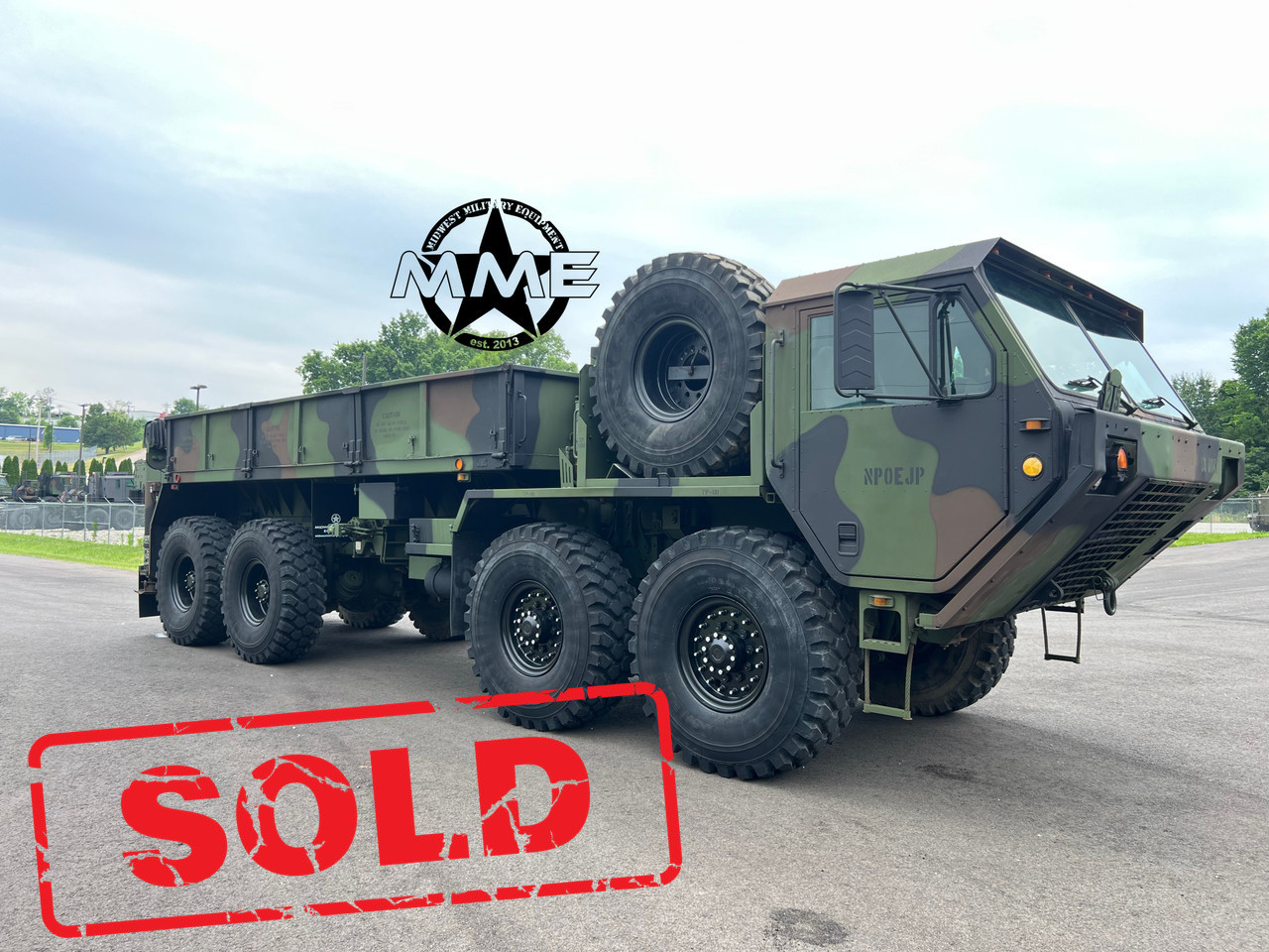 1988 M977 Oshkosh HEMTT 8X8 Truck With Grove Material Handling Crane