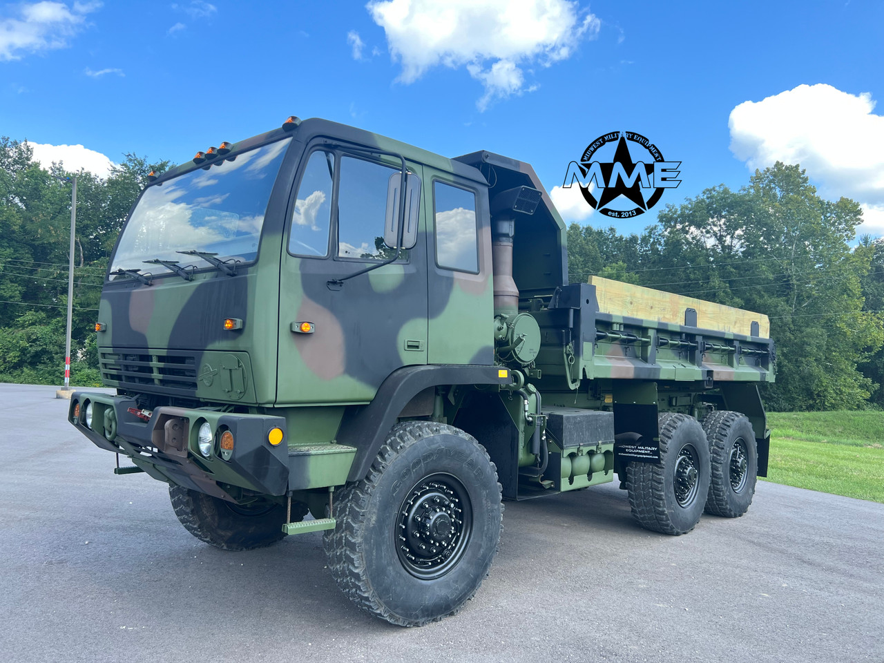 1997 Stewart Stevenson M1090 5-Ton 6x6 Dump Truck With A/C