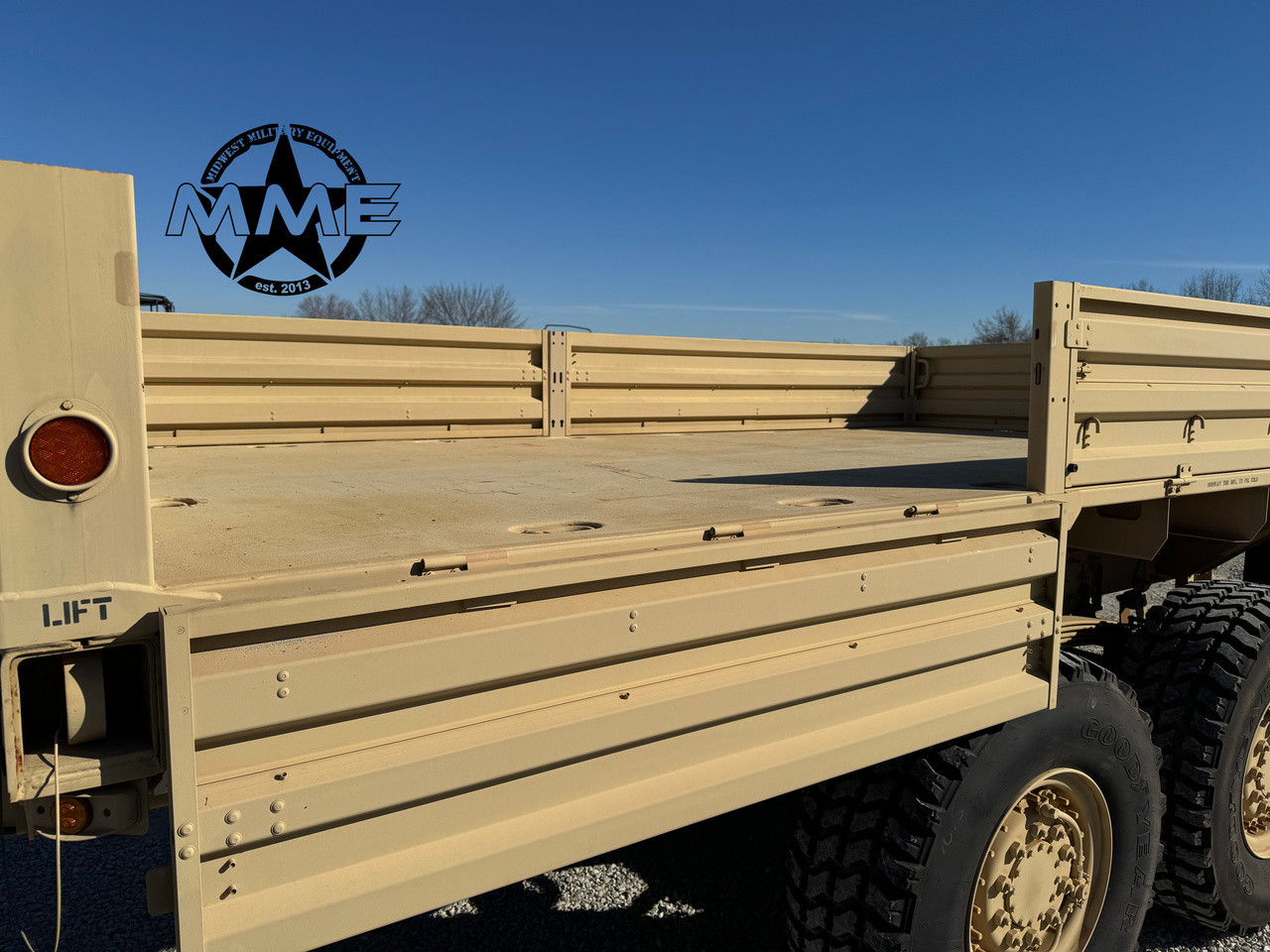 M1082 2 1/2 Ton LMTV / FMTV Drop Side Trailer