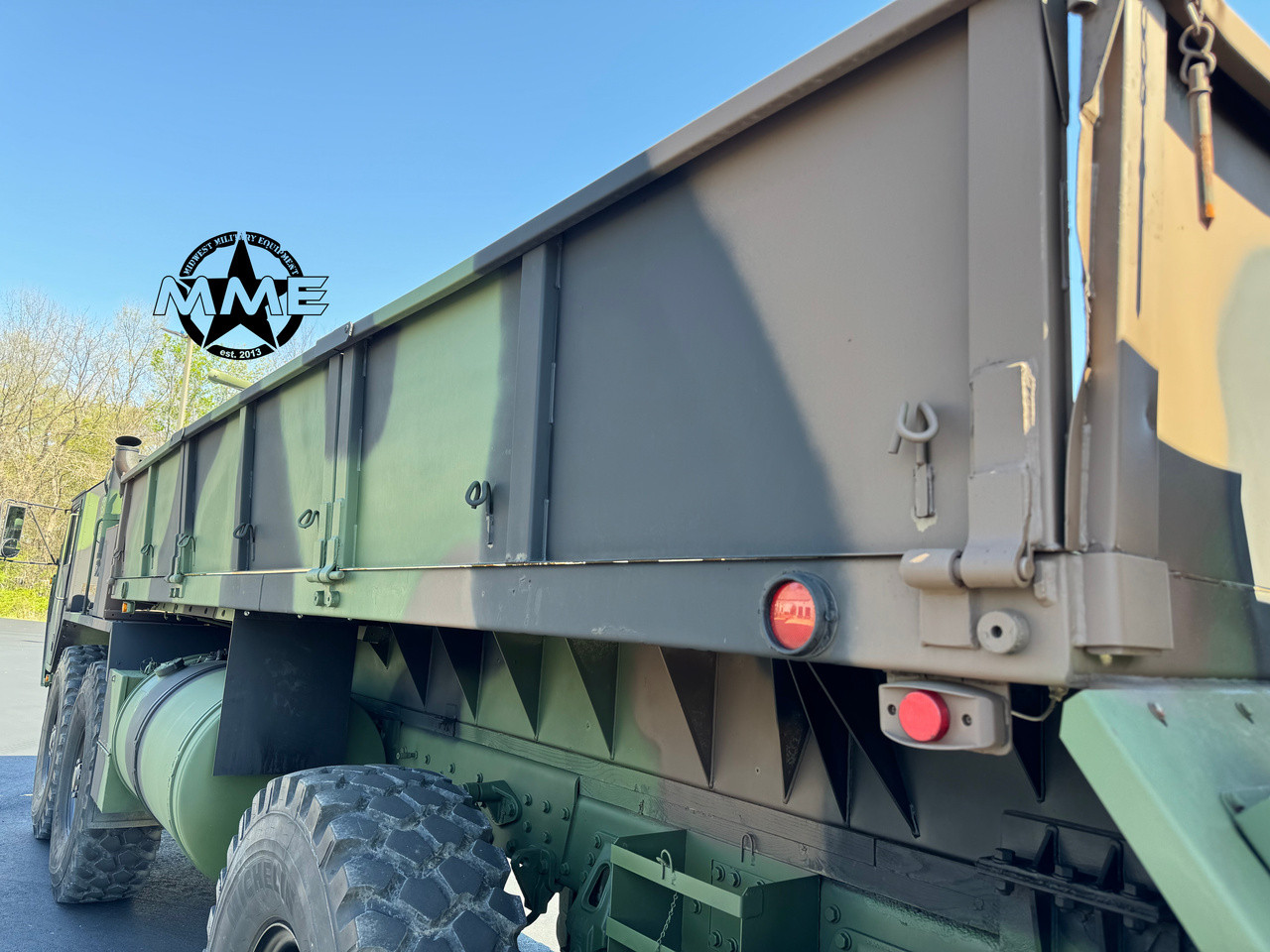 2003 M985A2 Oshkosh HEMTT 8 X 8 Truck With Material Handling Crane