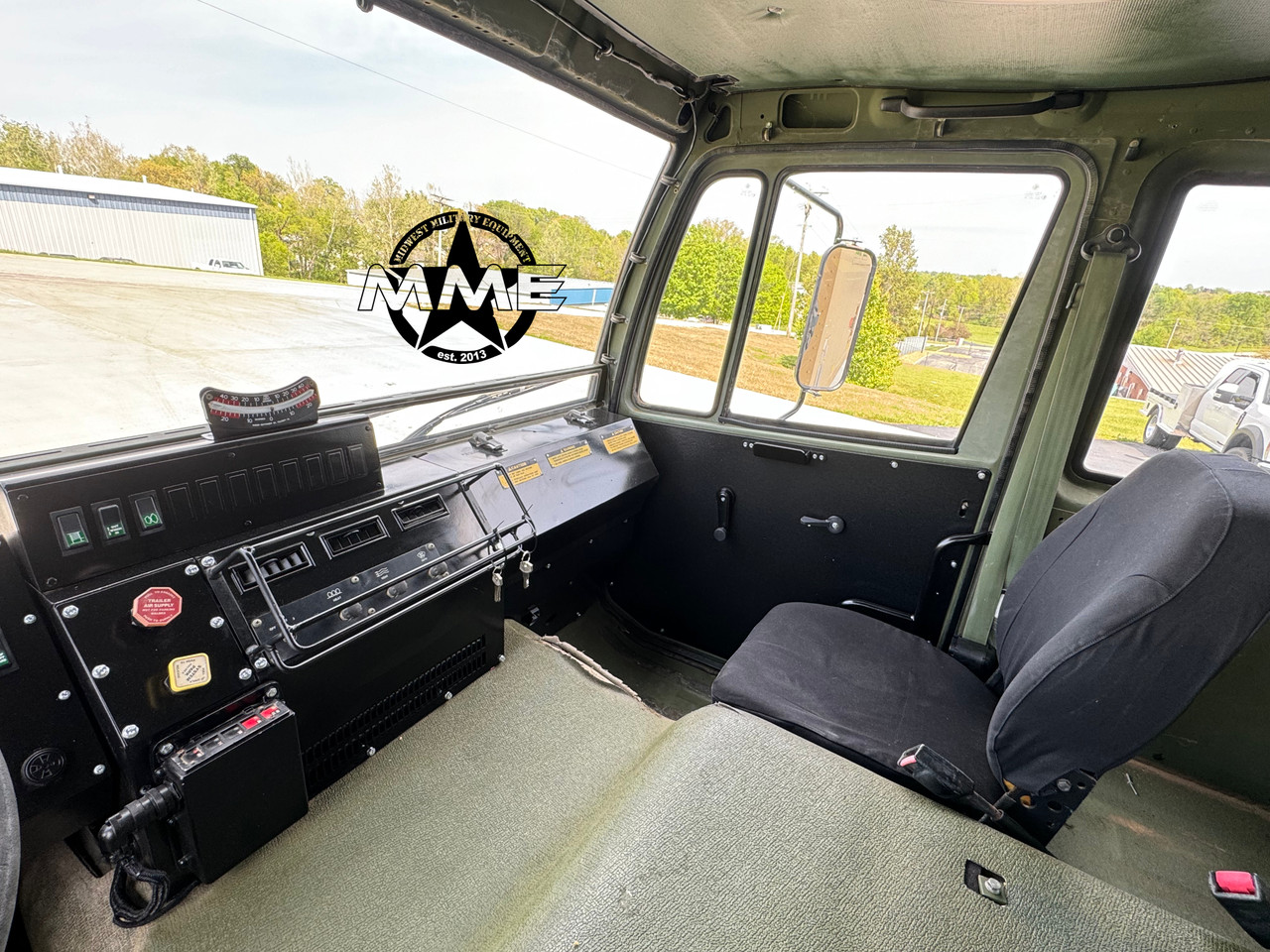 1998 Stewart & Stevenson LMTV M1079 2 1 / 2 Ton 4X4 Camper Truck