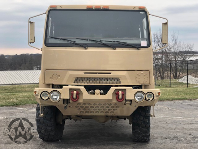1994 Stewart & Stevenson M1089 Military 6x6 Wrecker Truck