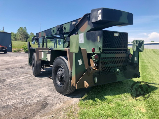Koehring (TEREX) LRT110 7.5 Ton Lifting Capacity 4X4 Rough Terrain Crane