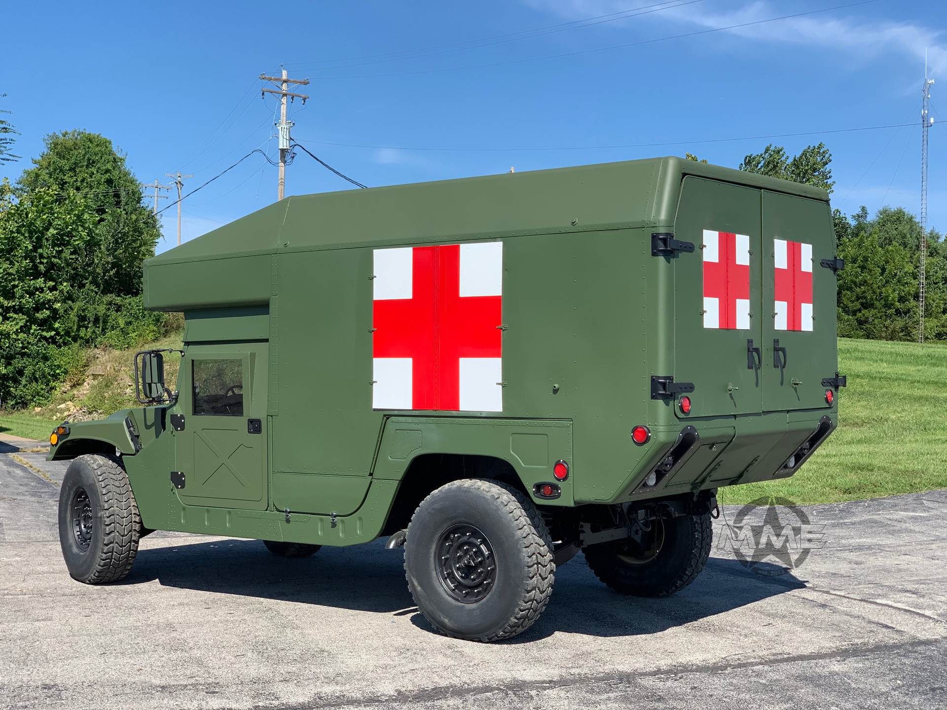 Am General M997 Ambulance Humvee / HMMWV