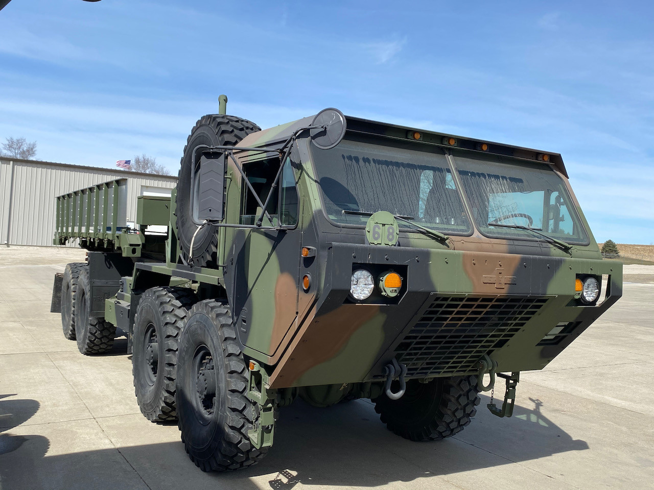 2006 Oshkosh M1120A2 HEMTT 8X8 Truck With LHS Hook Lift System W/AC