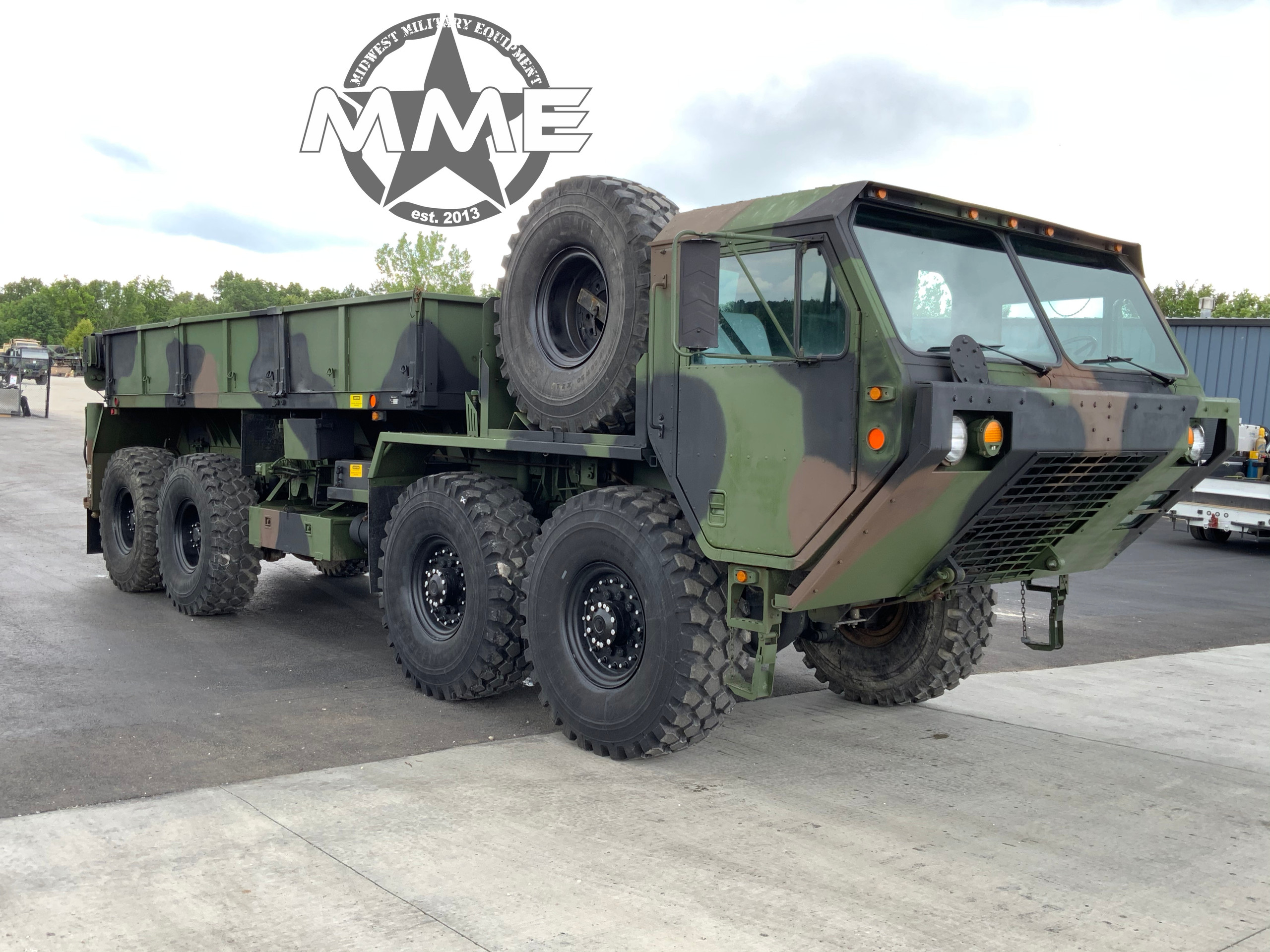 1988 M985 Oshkosh HEMTT 8X8 Truck With Material Handling Crane