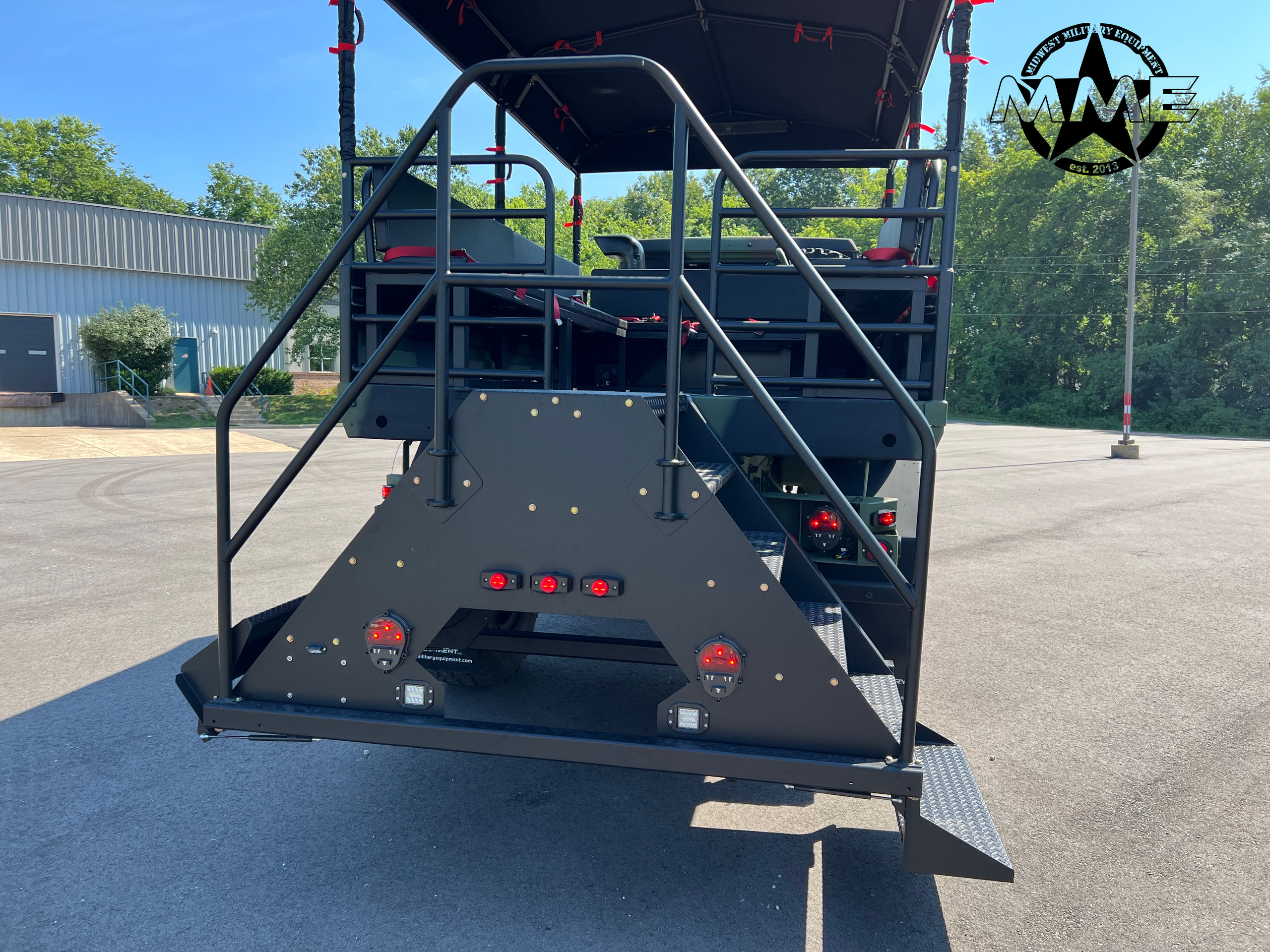 Removable Rear Boarding Ladder System For LMTV / MTV