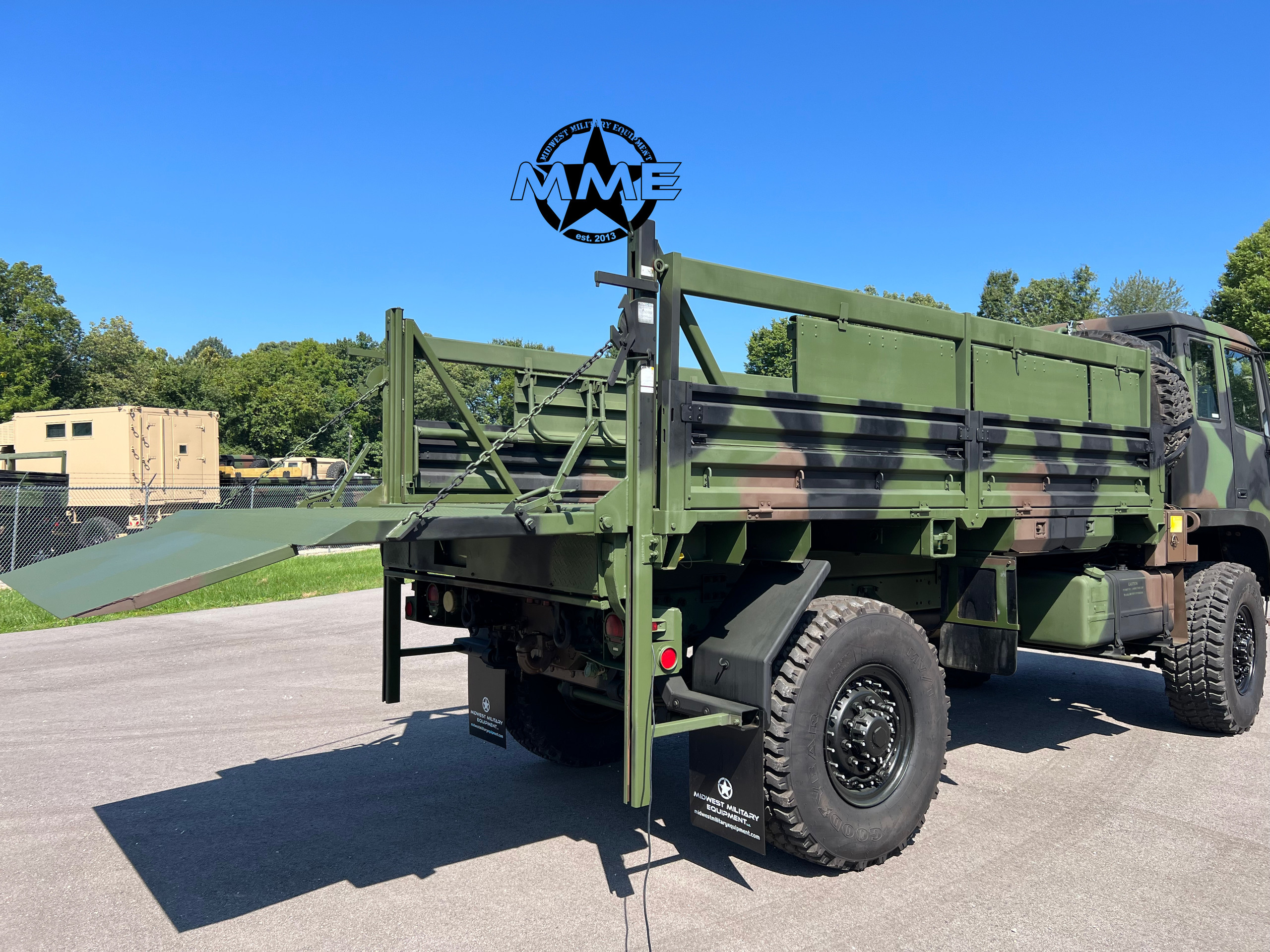 1996 Stewart & Stevenson M1078 LMTV 2 1/2 Ton Cargo Truck W/ Lift Gate