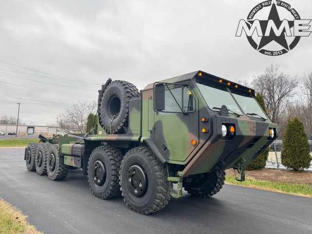 2011 Oshkosh M1075a1 10X10 PLS Hooklift Truck