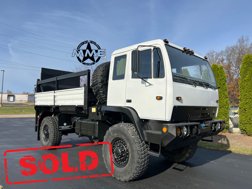 1996 Stewart & Stevenson M1078 LMTV 2 1/2 Ton Cargo Truck W/ Lift Gate
