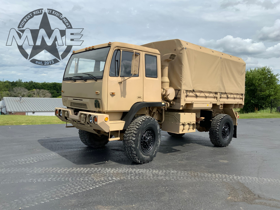 1997 STEWART & STEVENSON M1078 4X4 2.5 TON MILITARY TRUCK