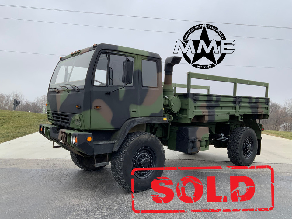 1996 Stewart & Stevenson M1078 LMTV 2 1/2 Ton Cargo Truck W/ Lift Gate