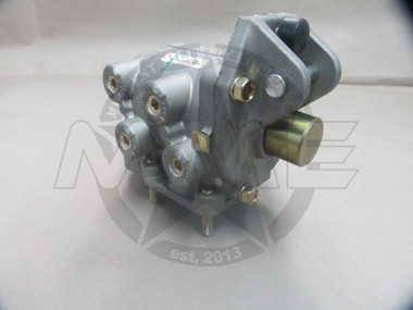 BRAKE TREADLE VALVE